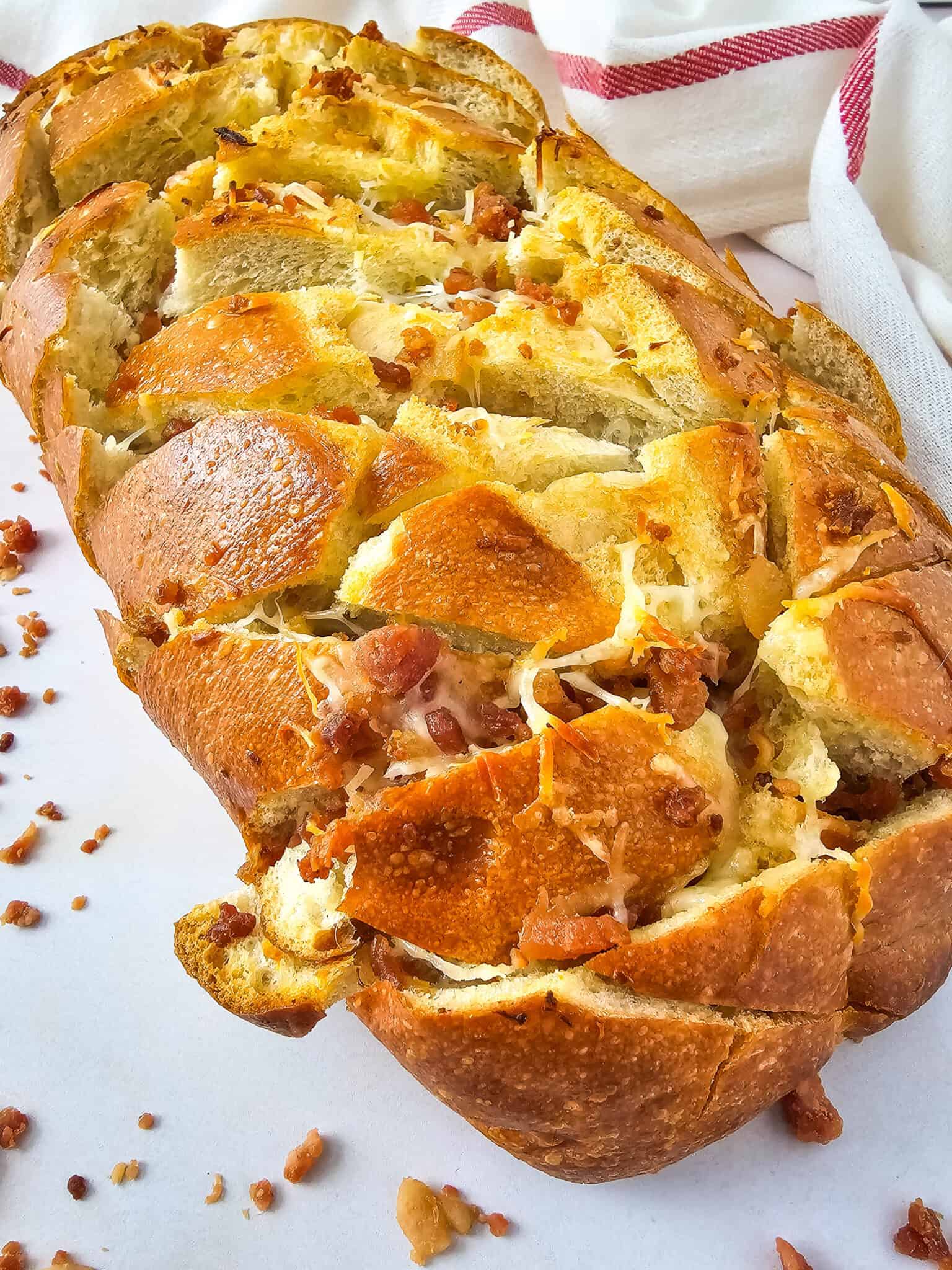 Cheesy Bacon Pull Apart Bread | Tiny Tree Decor